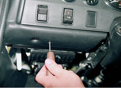 Removal the instrument cluster (VAZ-21061 «Zhiguli» 1976-2006 ...